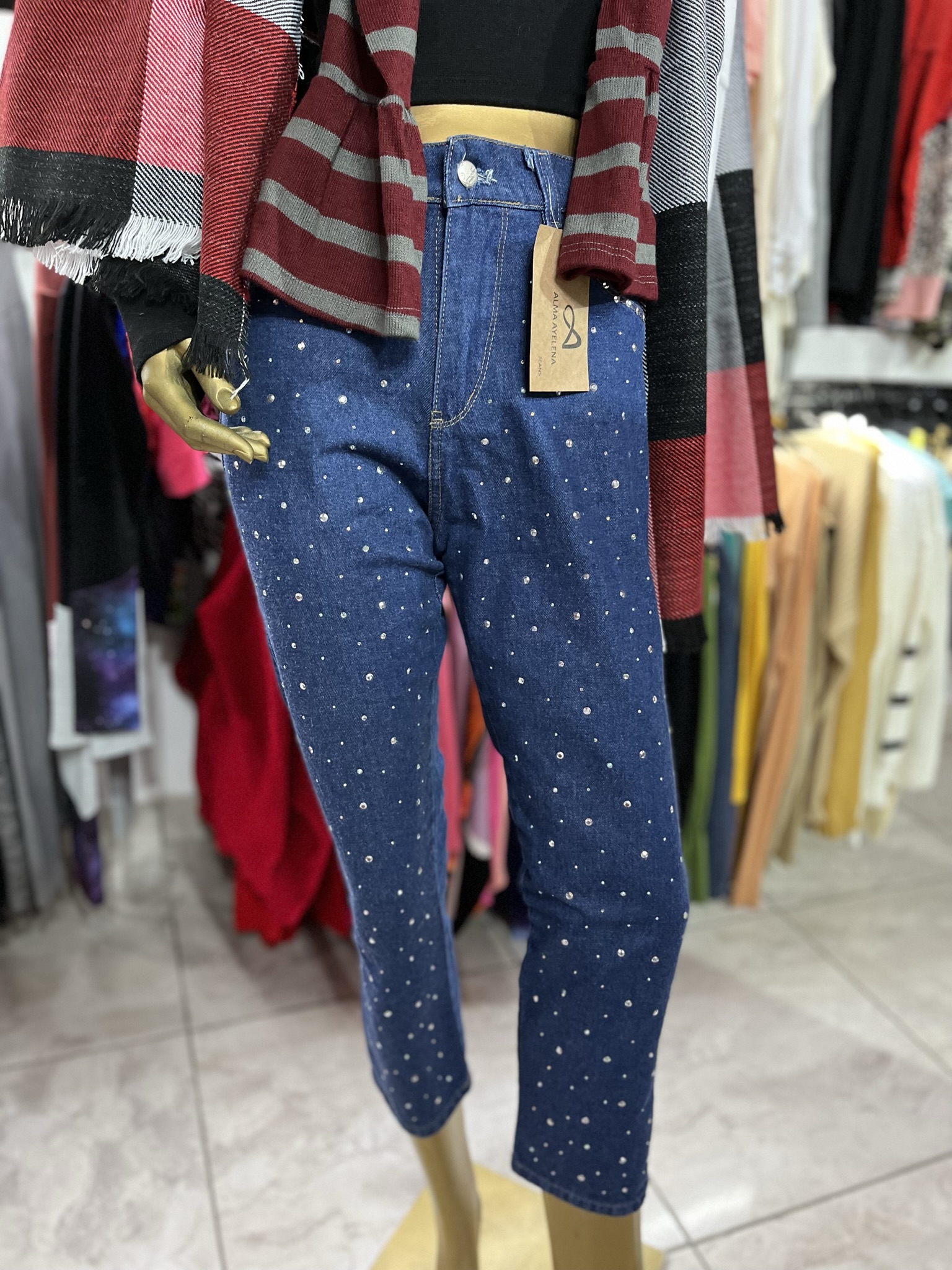 Mom Jean Strass – Alma Ayelena